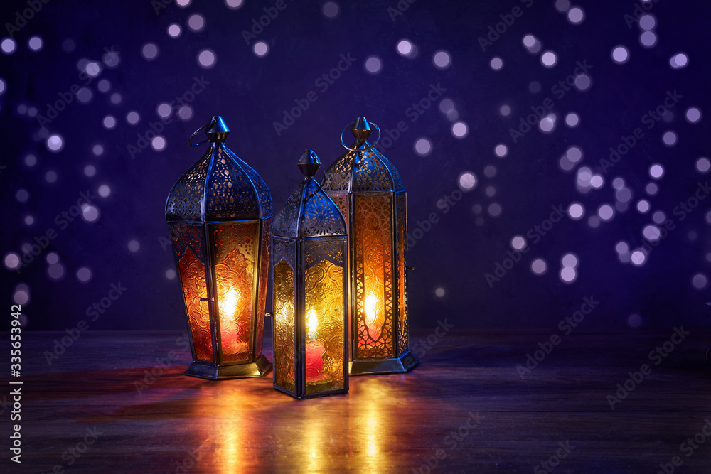 Ramadan lanterns on dark blue background. Greeting Cards for Muslim ...