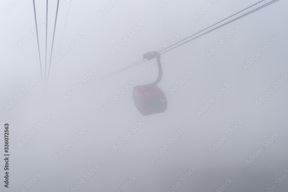 Foto de World is longest electric cable car go to Fan Si Pan or Pang Xi ...