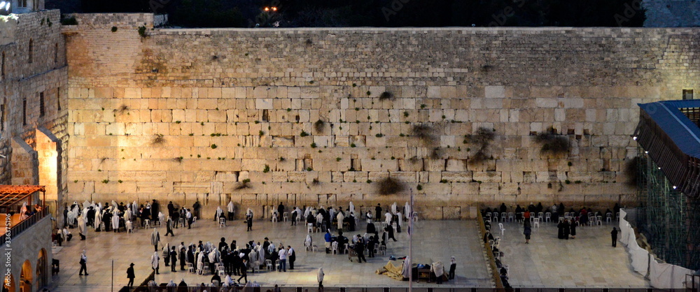 Jewish worshippers at the Western / Wailing Wall, Jerusalem Israel ...