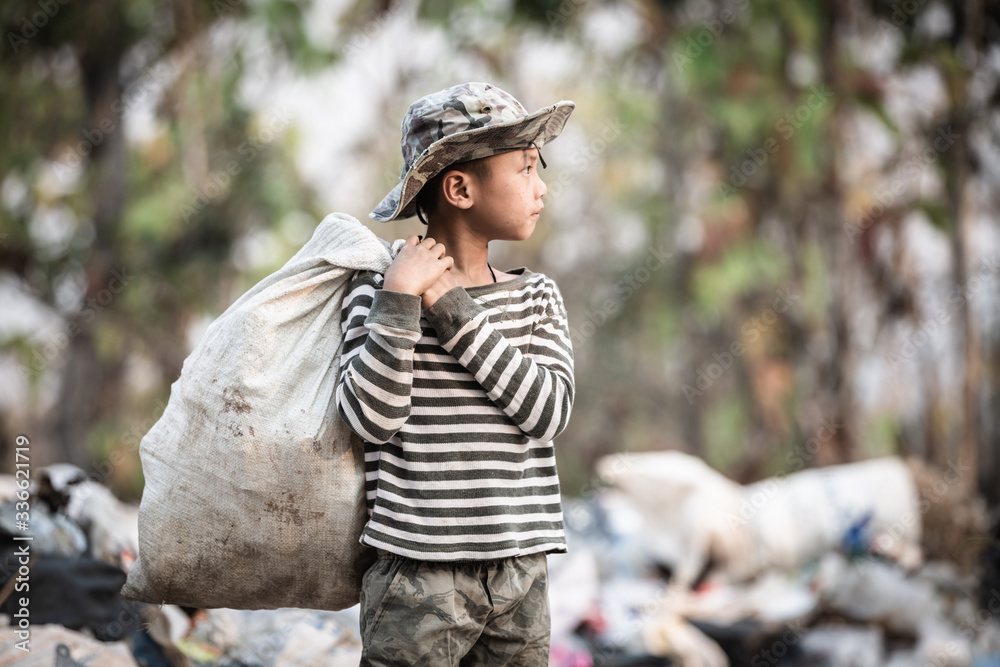 Poor children collect garbage for sale because of poverty, Junk recycle ...