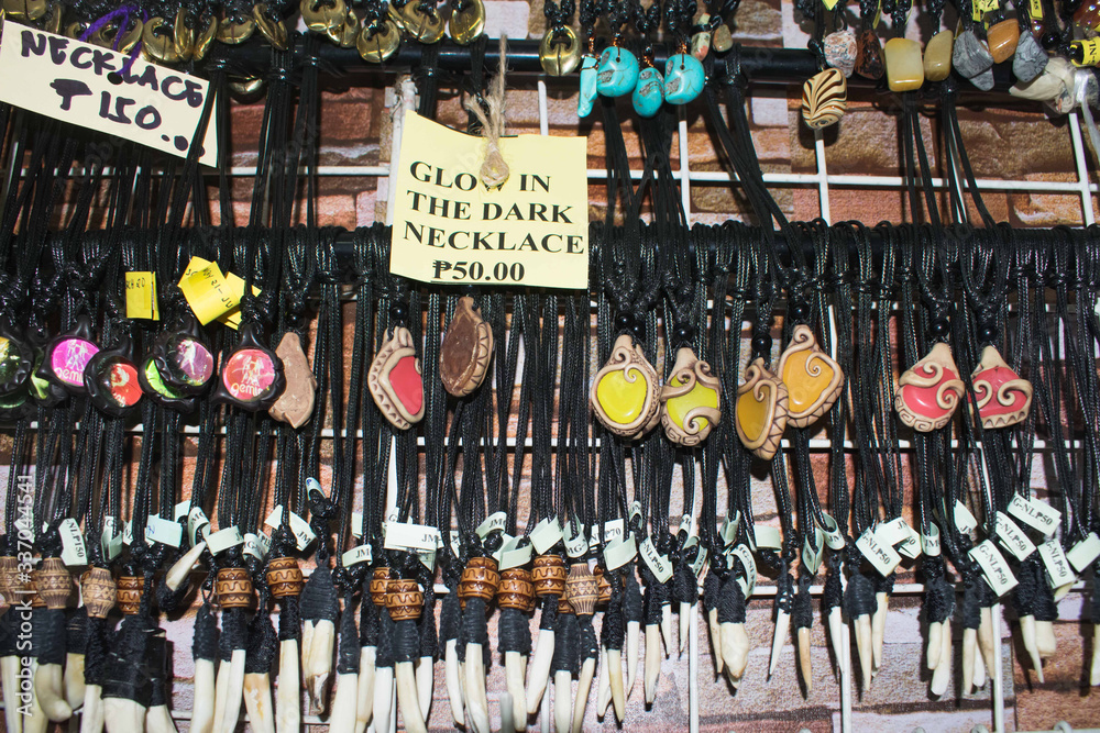 Key chains and souvenirs that can be bought after visiting Tam-Awan ...