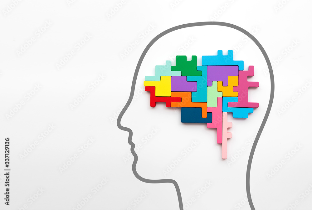 Logical brain concept. Brain made from omplex puzzle pieces in a human ...