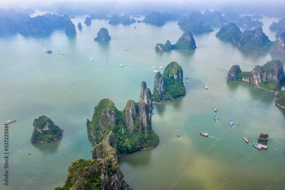 Aerial view Ba Hang floating fishing village, rock island, Halong Bay ...