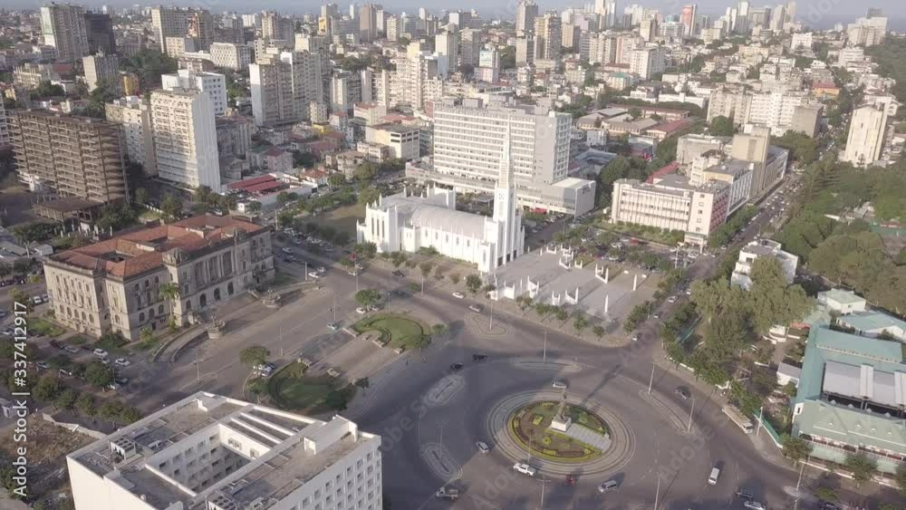Independence Square with Samora Machel statue, City Hall and Cathedral ...