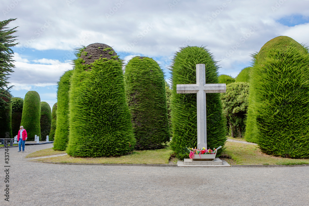 Foto de Punta Arenas, Chile, City cemetery. This cemetery is included ...