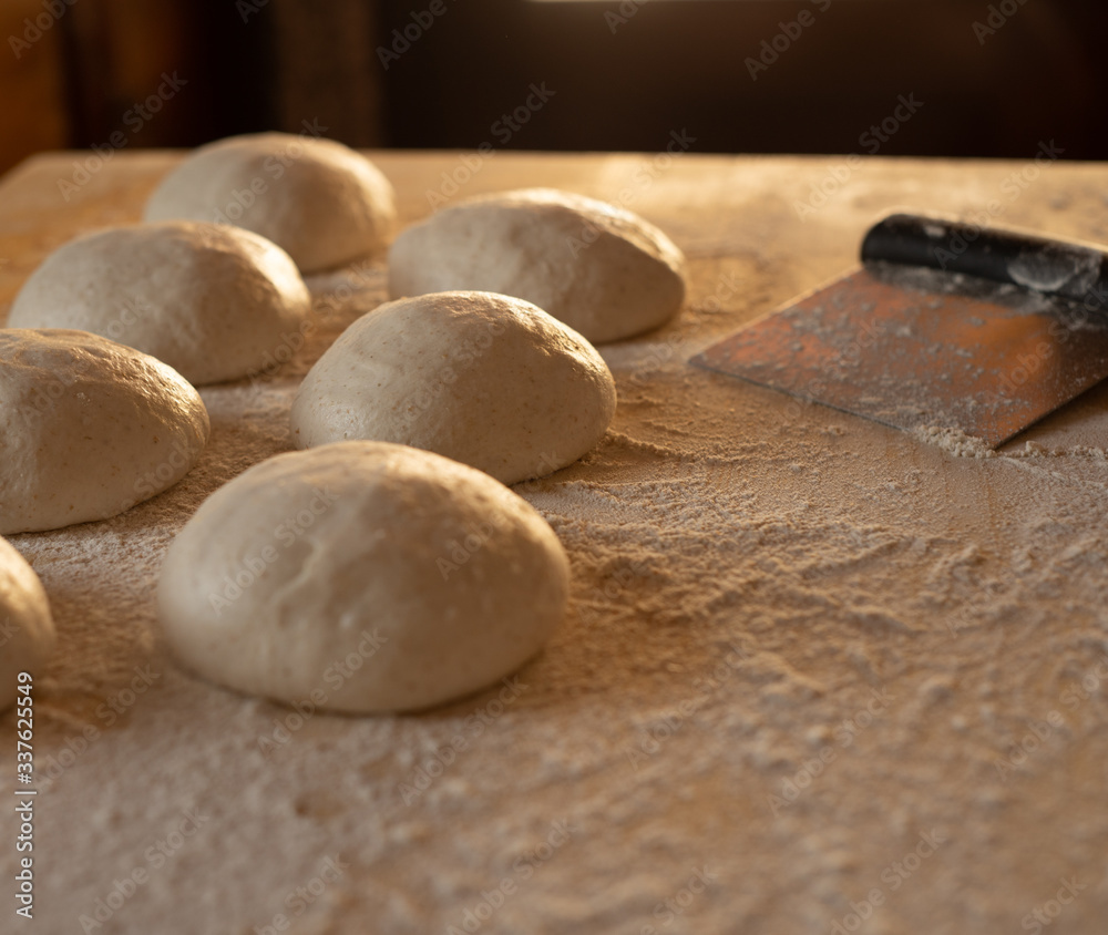 Stay at home for coronavirus covid-19 lockdown concept: make pizza at ...