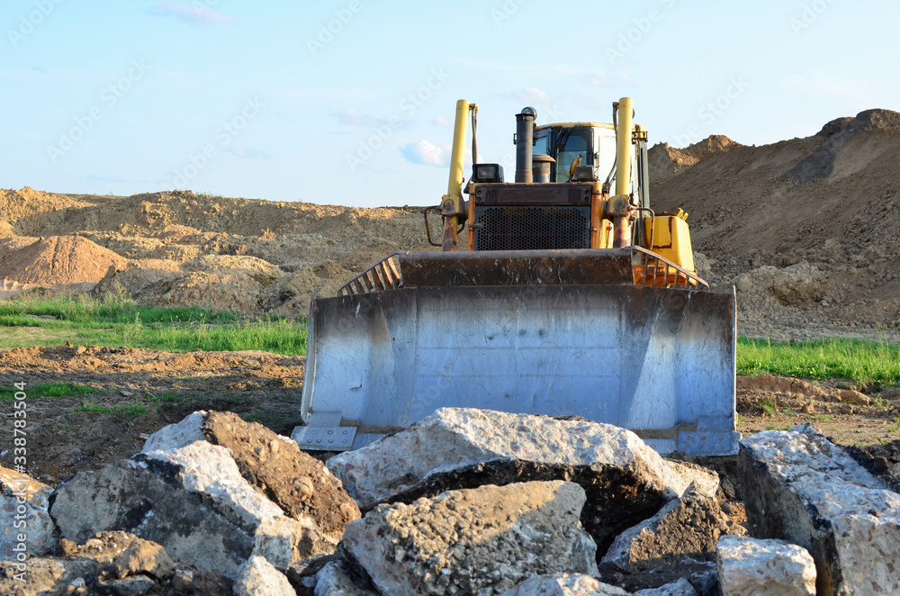 Bulldozer with bucket for pool excavation and utility trenching. Dozer ...