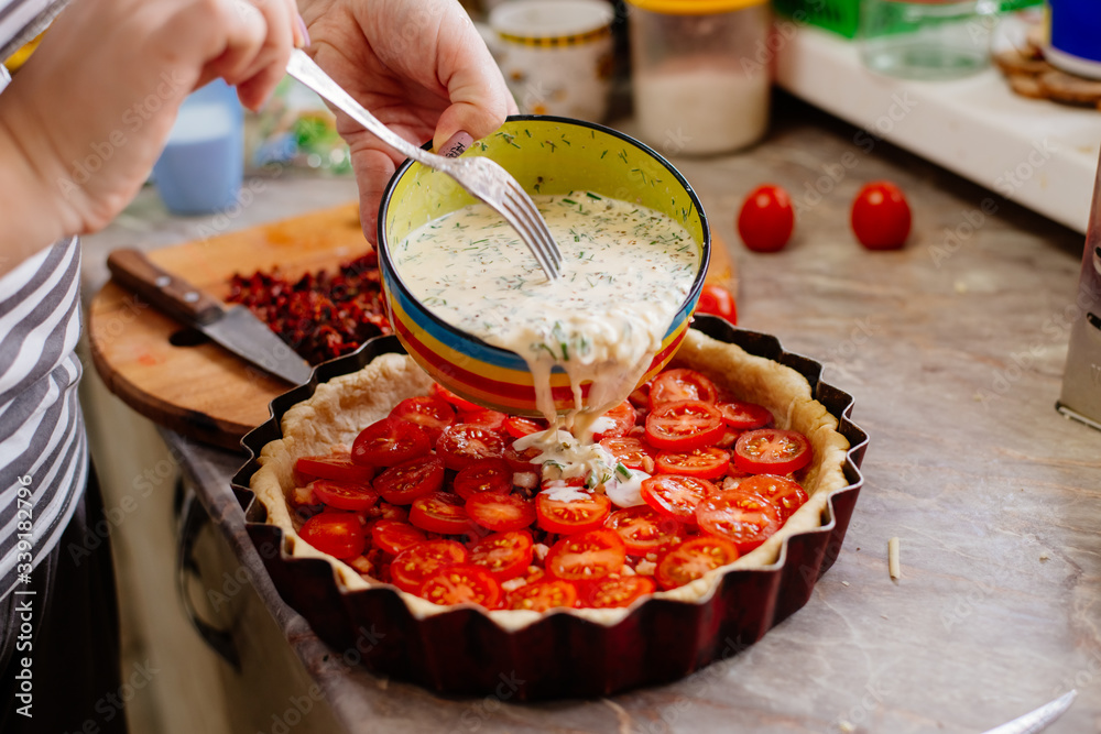 The process of making French quiche. Ingredients pie quiche. French ...