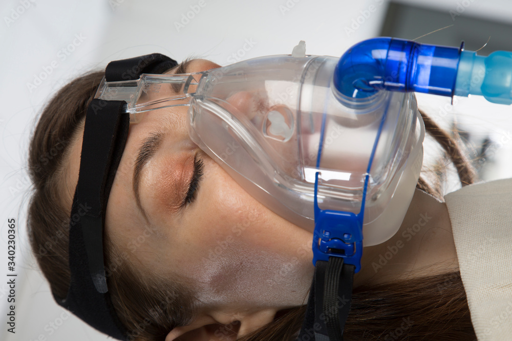 Apparatus for artificial lung ventilation. Intensive care ...