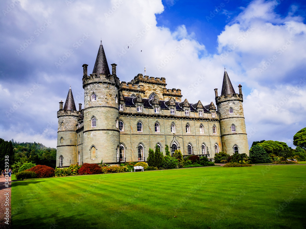 Castillo de cuento de princesas Stock Photo | Adobe Stock