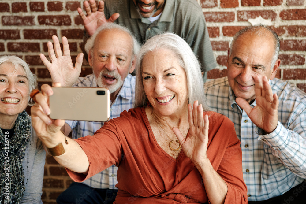 Foto de Seniors having a video call do Stock | Adobe Stock