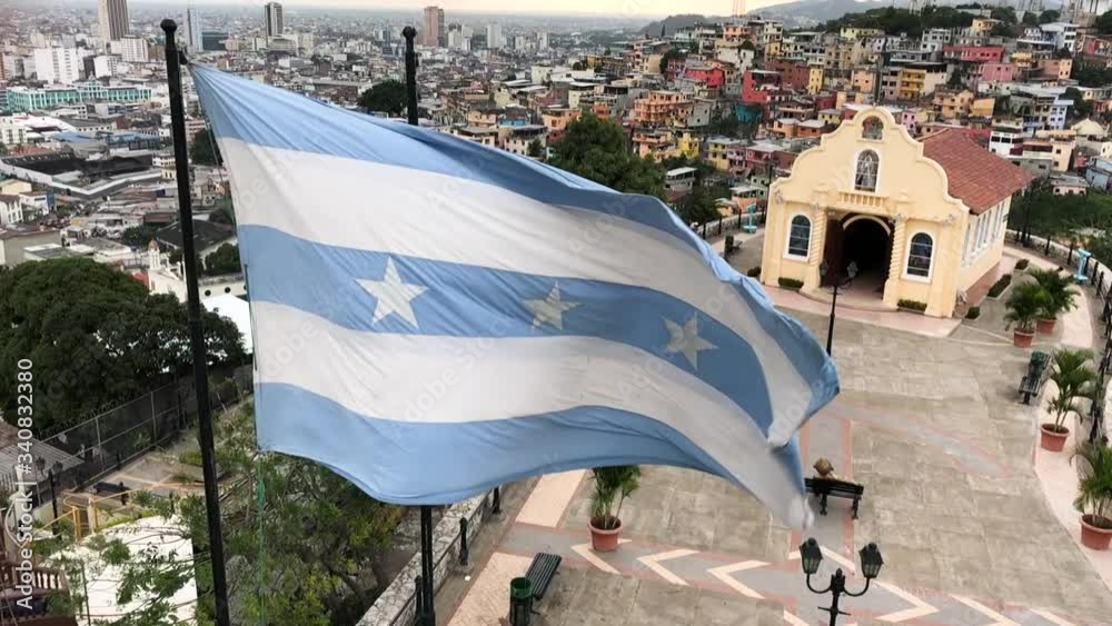 Vidéo Stock Guayaquil flag in slow motion from the lighthouse in the ...