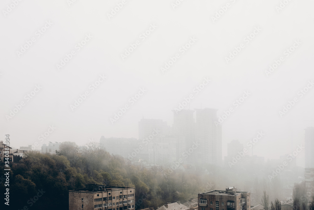 Kiev fire - smog in the city, high levels of air pollution, life ...