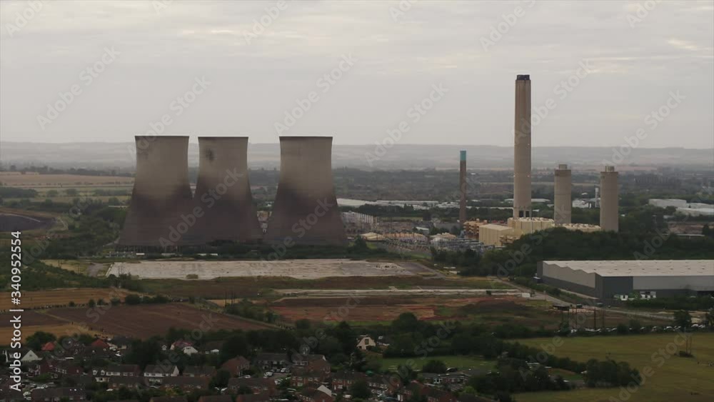 Pre demolition of Didcot power station cooling towers in the hours ...