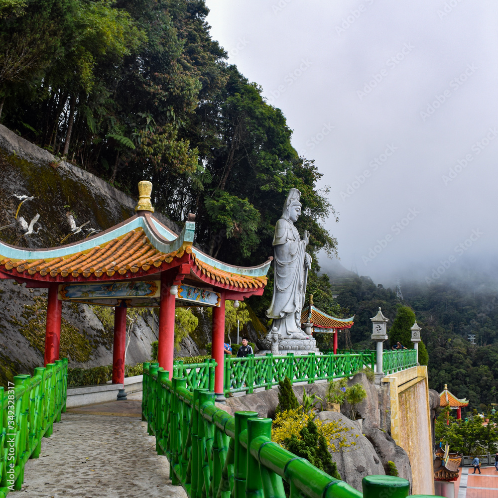 The Chin Swee Caves Temple is a Taoist temple in Genting Highlands ...