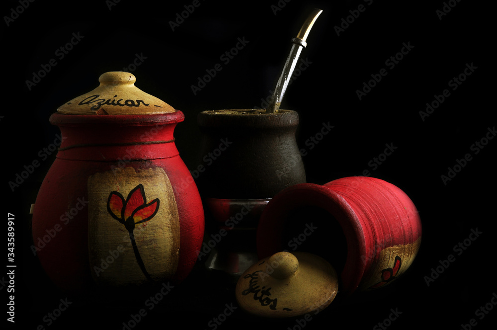 Mate, yerba y azucar, caracteristicos de Argentina y Uruguay foto de ...
