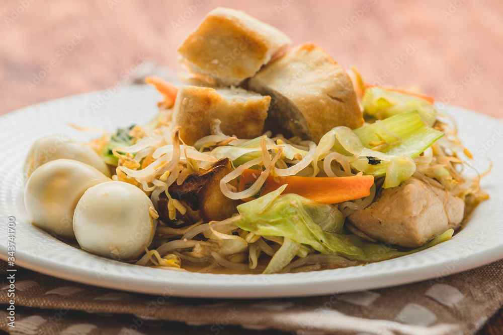 Sauteed Bean Sprouts with Chicken, Veggies, Quail eggs and Tofu ...