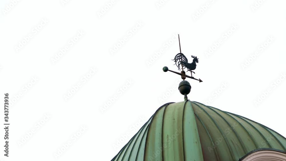 Vidéo Stock Wrought iron vintage retro weather vane instrument made to ...