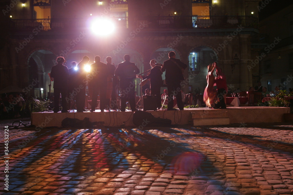 Silhouette of Street Cuban Musicians and Dancers night in Old Havana ...