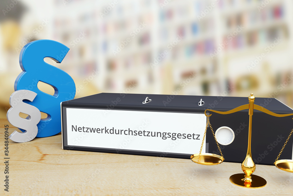 Netzwerkdurchsetzungsgesetz – Ordner mit Beschriftung, Paragraf und ...