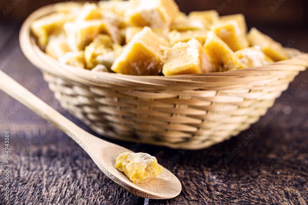 Stockfoto straw basket with sugar cane-based sweets of Azorean or ...