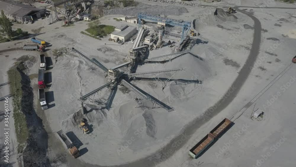 Elements of equipment for the extraction and sorting of rubble ...