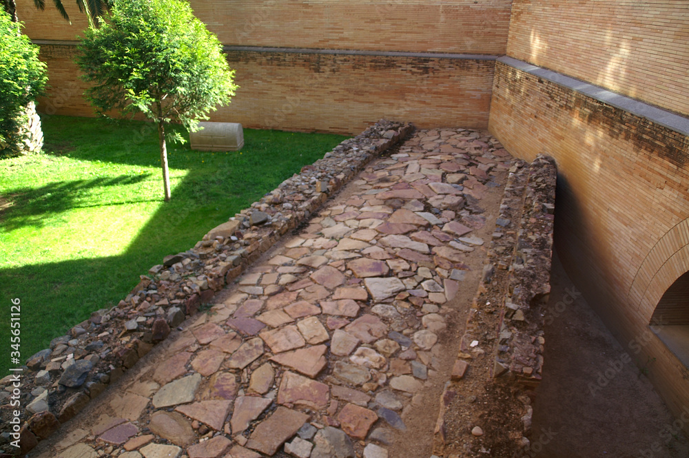 Foto de Mérida (Spain). Roman road inside the National Museum of Roman ...