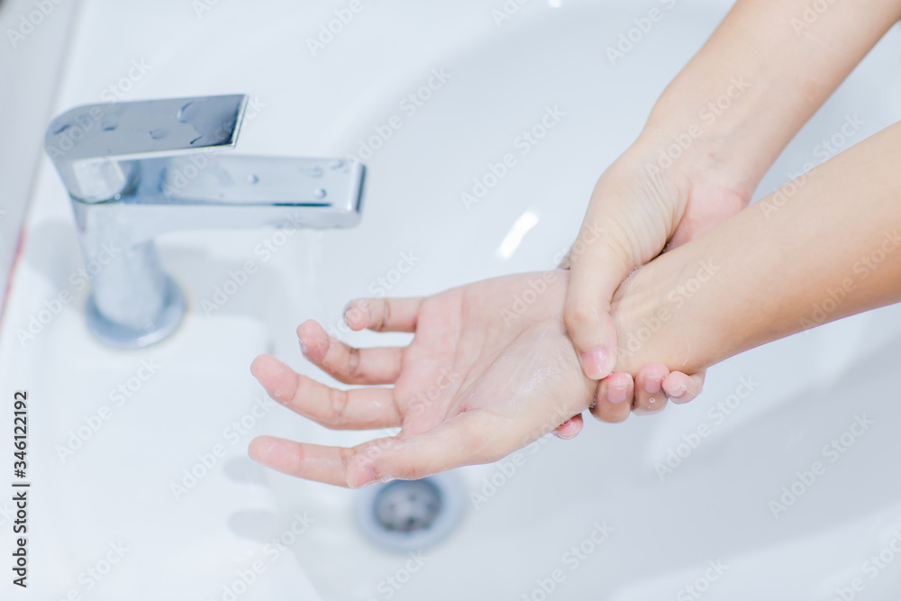 Foto de How to wash your hand step by step for hand washing instruction ...