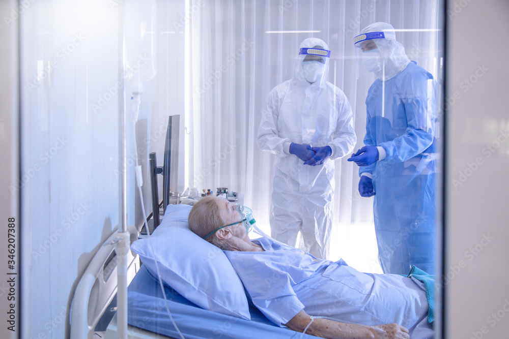 Infected patient on takecare of Doctor and nurse with x-ray Lung in ...