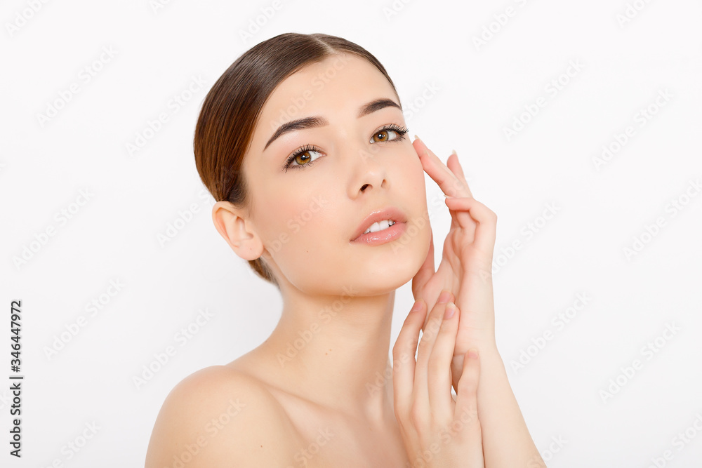 Foto de Beauty woman face clean skin beautiful female beauty eyes lips ...