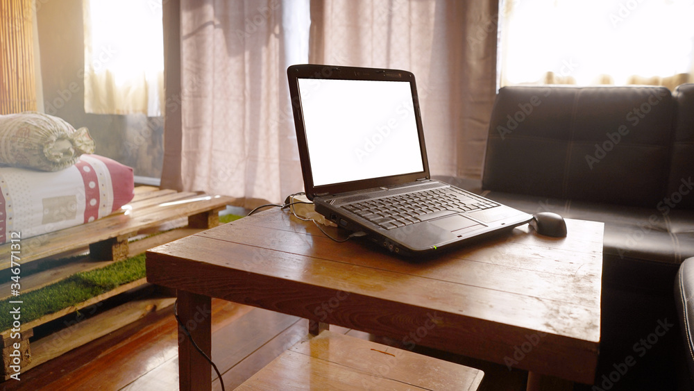 White screen in Laptop.It put on the table in bedroom.work form idea ...