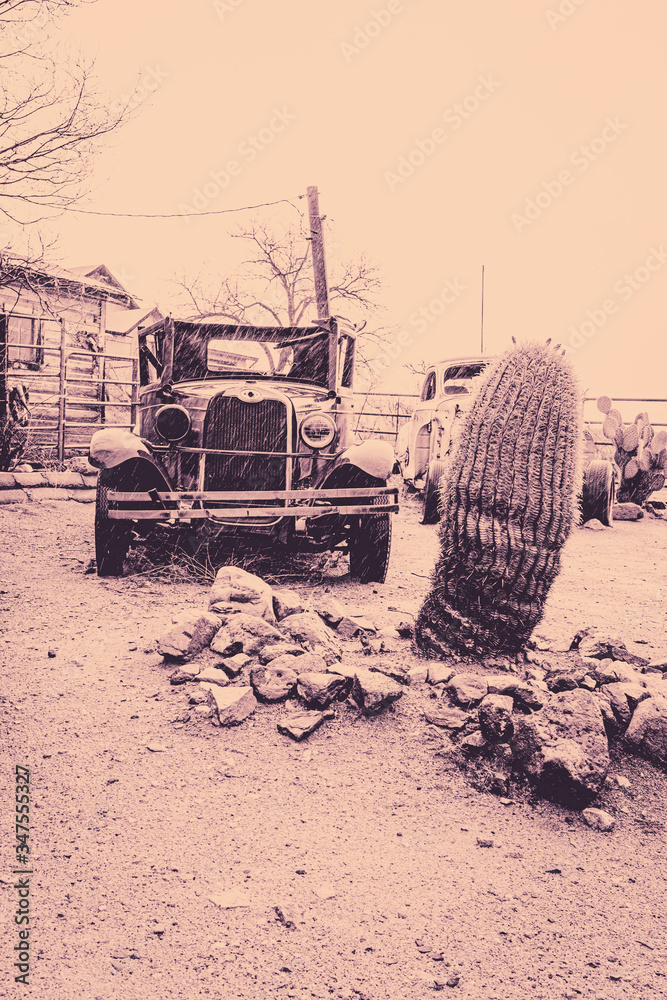 Route 66 - verfallenes Auto - altes historisches Auto Stock Photo ...