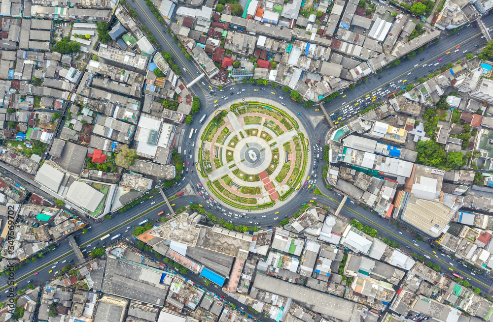 Road roundabout with car lots Wongwian Yai in Bangkok,Thailand. street ...