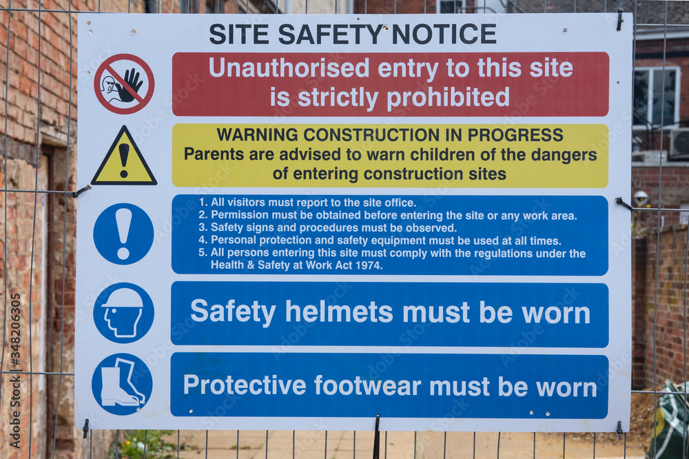Site Safety Notice, construction site warning stating Keep Out! in ...