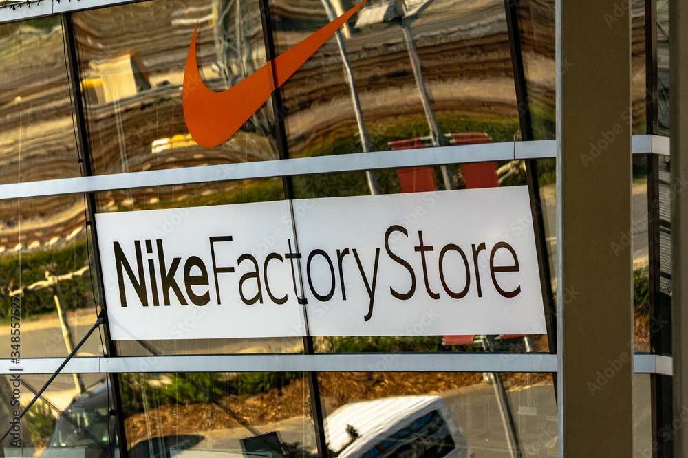 Factory stor of the company Nike in the designer Outlet in Wolfsborg ...