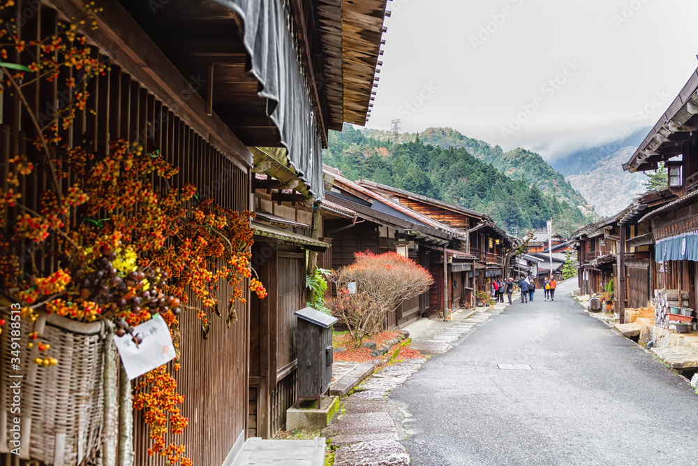 Foto de Tsumago, scenic traditional post town in Japan from Edo period ...