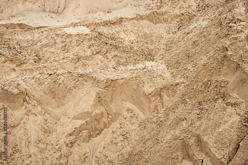 The wall of a deep sand pit with a very interesting complex structure ...