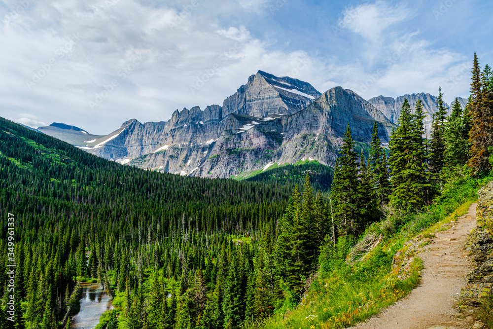 Fotka „0000300_The Grinnell Glacier Trail opens up high above the ...