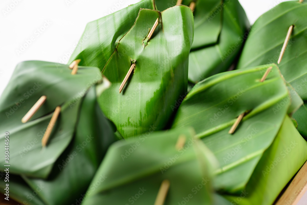 Thai dessert (Khao Niao Sangkhaya), Sweet sticky rice with egg custard ...