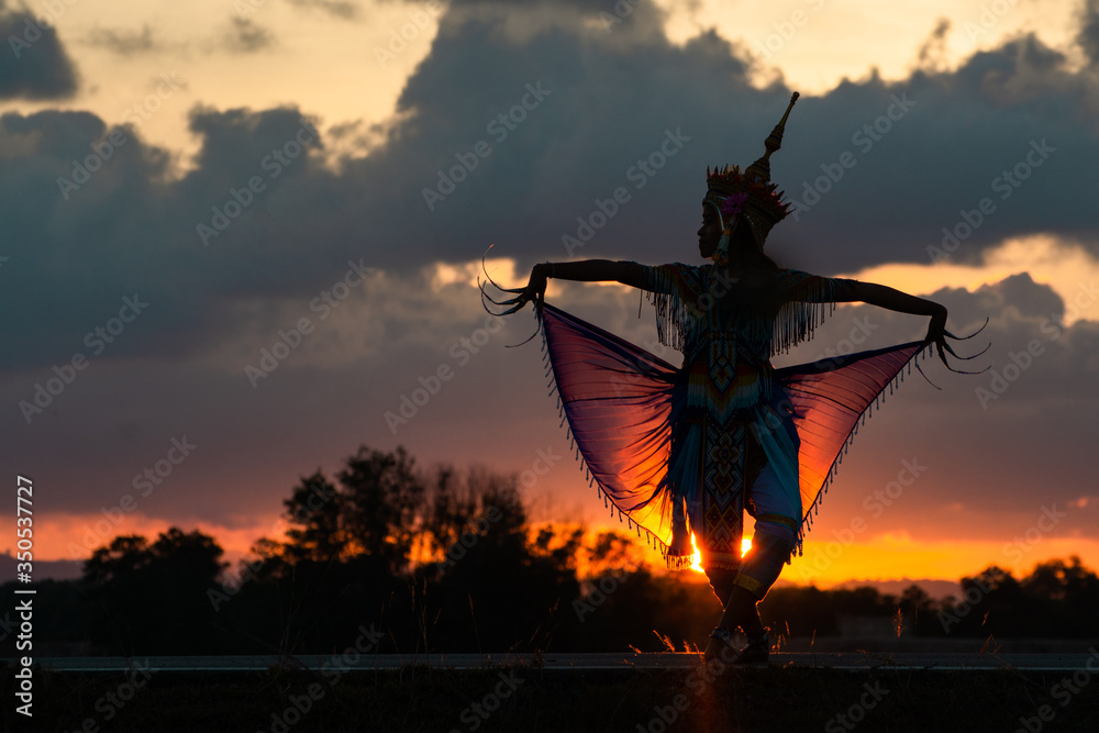 Silhouette of Manohra models: MANOHRA is folk dance in South of ...