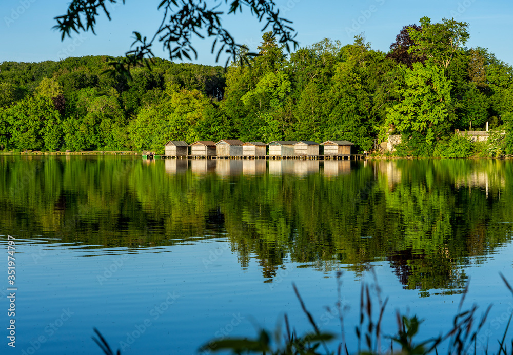 Weßlinger See Ort Weßling im Landkreis Starnberg in Bayern - Badespaß ...