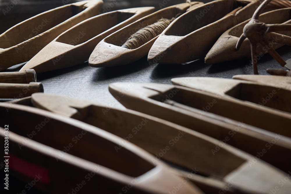 old wooden shuttle - antique shuttle weaving tool / boat shuttle for ...