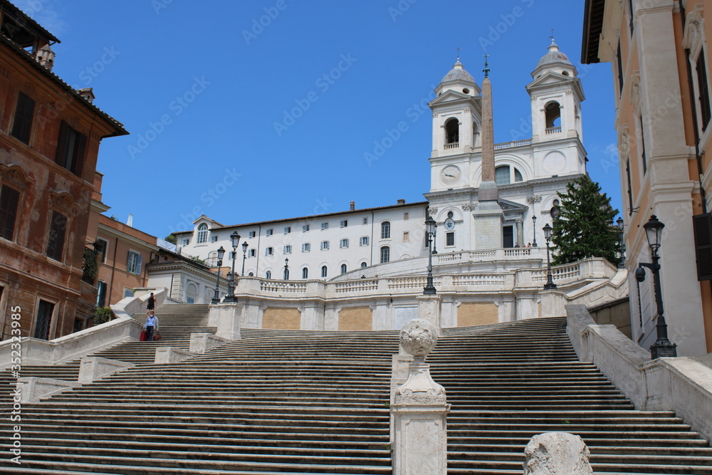 famous spanis steps in rome italy spanish steps are famous tourist ...