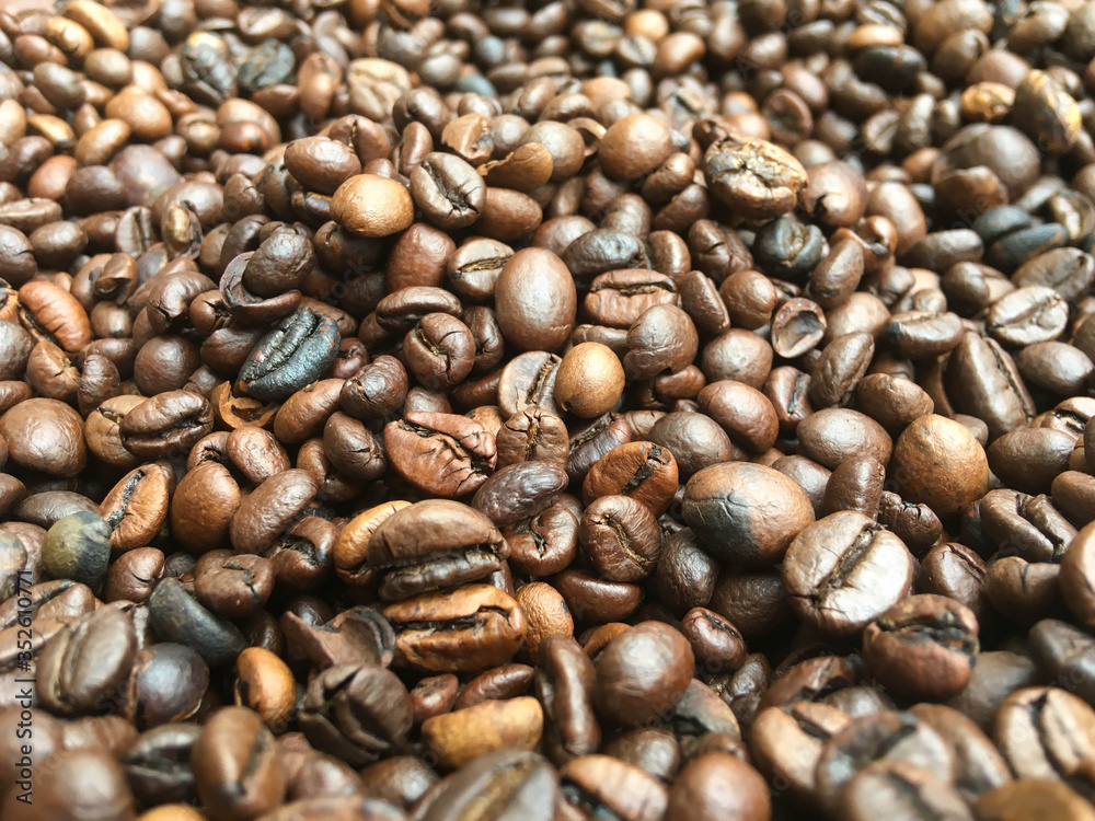 large roasted coffee grains, background texture from coffee beans Stock ...
