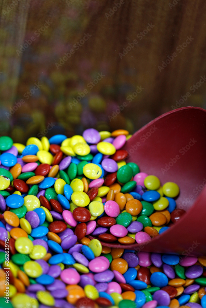 Fundo panorâmico de balas coloridas Stock Photo | Adobe Stock