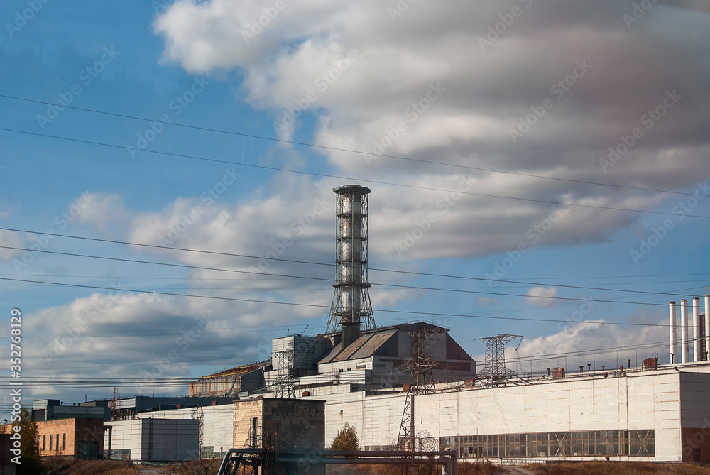 The Number 4 reactor at the Chernobyl nuclear plant at exploded on 26th ...