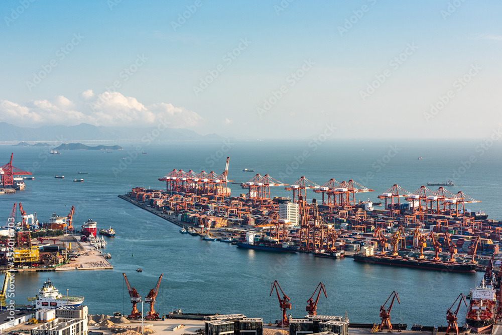 Foto de Container terminal, Chiwan Port, Nanshan District, Shenzhen do ...