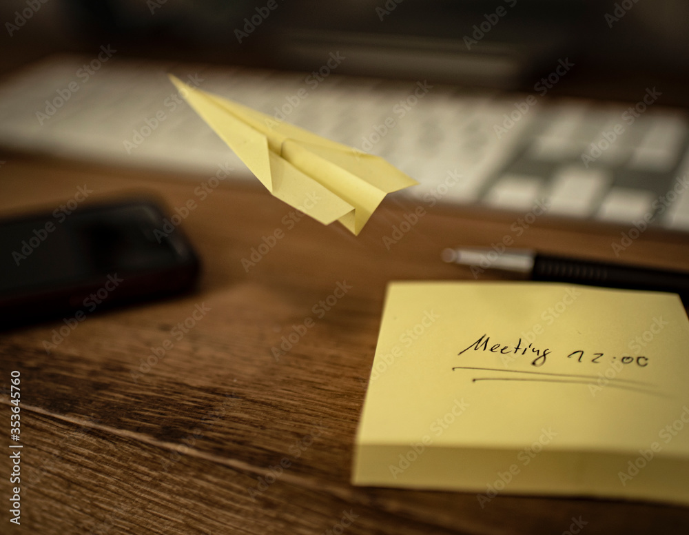 papierflieger, flugzeug, papier, basteln, büro, business, meeting ...