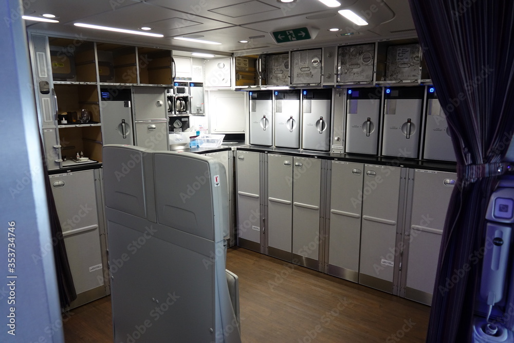 galley arrière avion de ligne Stock Photo | Adobe Stock