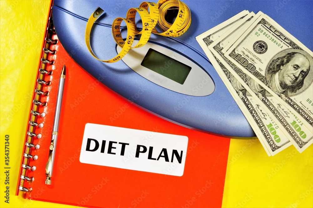 Diet plan-the text label in the folder, a healthy lifestyle and money ...